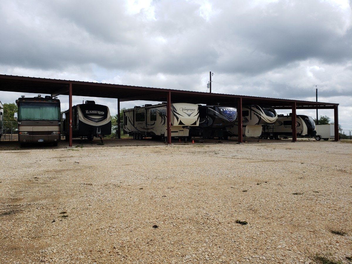 Short While Storage – Stay for a long or short while!